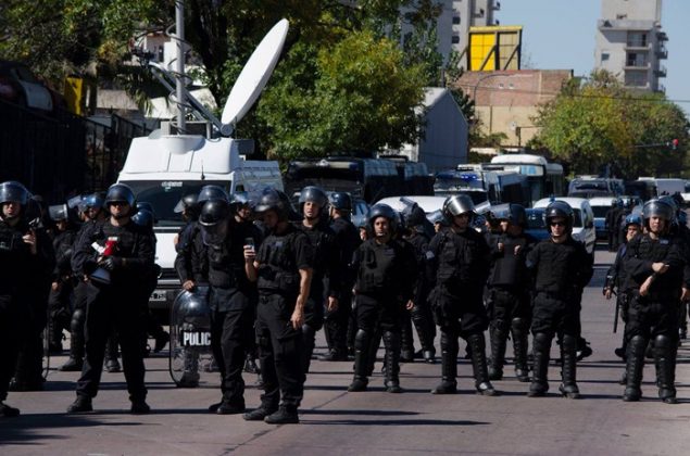 Macri y Magneto imponen el desalojo de AGR-Clarín - Izquierda Web